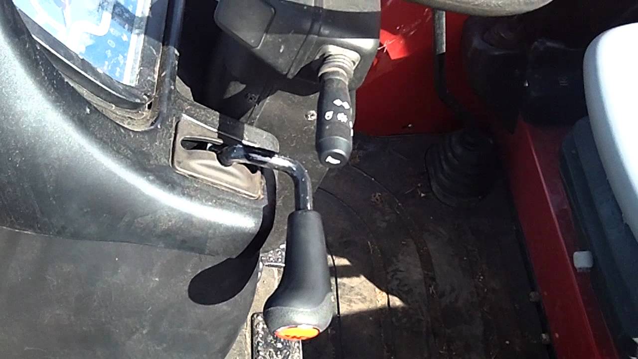 The NEW Farmall 100A series tractors from Case IH - YouTube