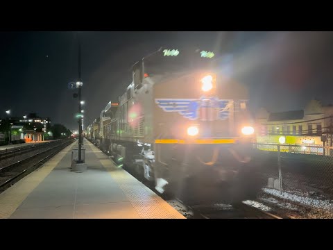 UP 7686 hauls WB manifest through oak park IL 10/17/23 - YouTube