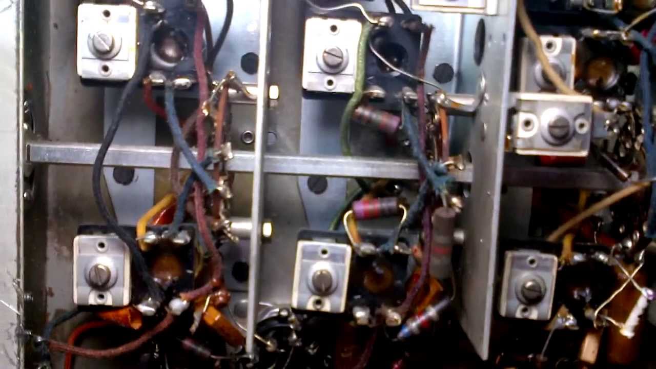 Electric Arcing from Short Circuit in Vacuum Tube Radio Video #2 - YouTube