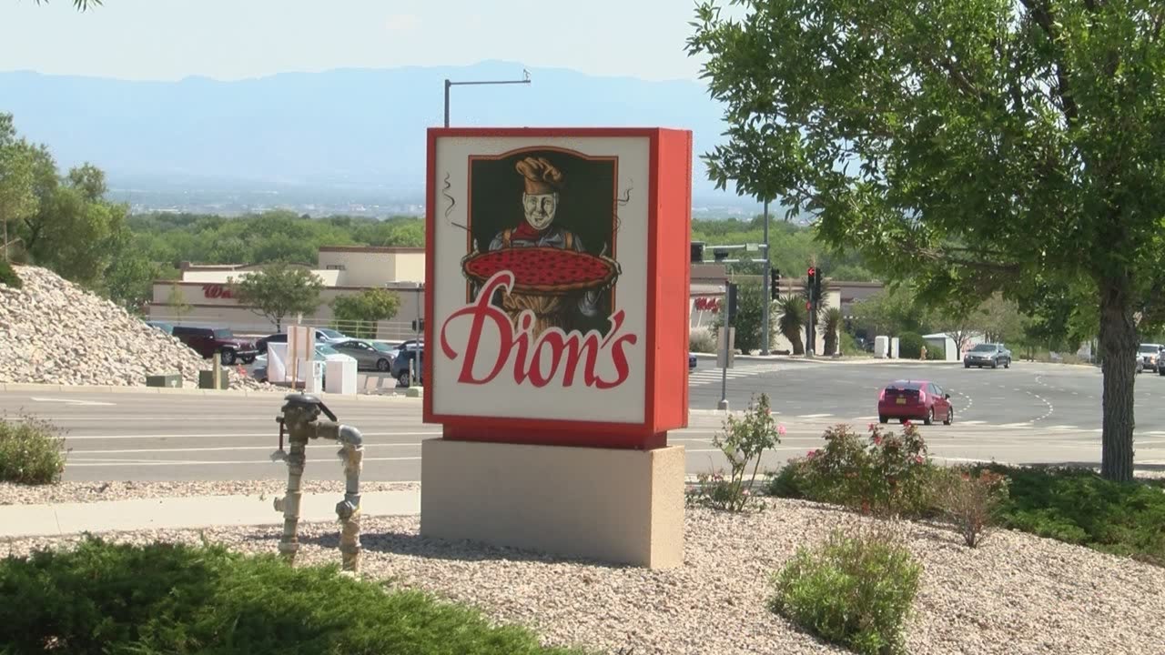 People rushing Dion's for new green chile ranch - YouTube