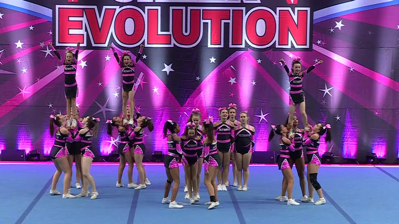 Ultimate Canadian Cheer Wildcats Intl Junior 3 - YouTube