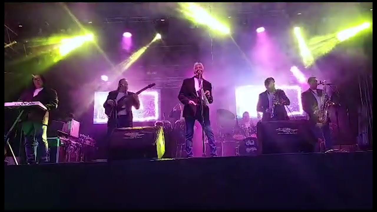 José Luis Ramírez y Los Campechanos - Tu huella en la arena en vivo - YouTube