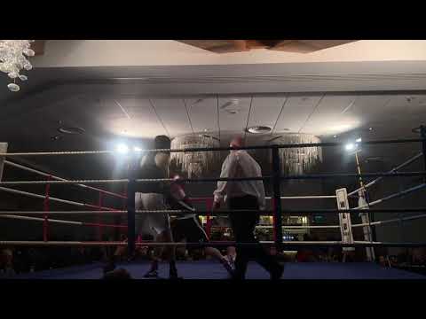Workington boxing (Kendal abc blue Conner) - YouTube