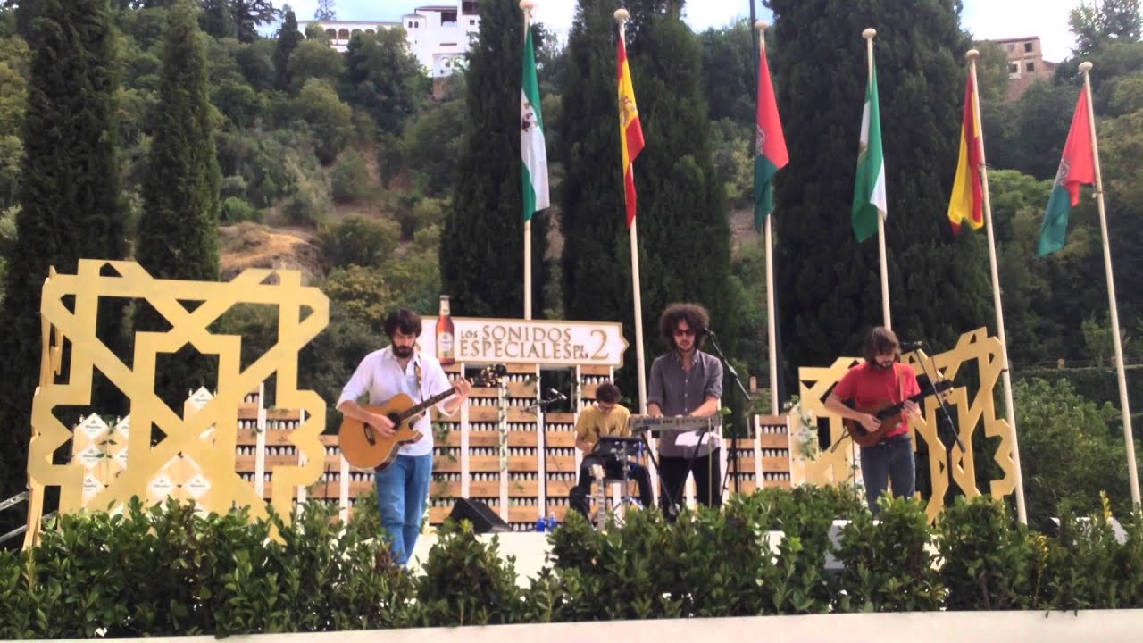 Las cinco como siempre - Napoleón Sólo - en acústico - YouTube