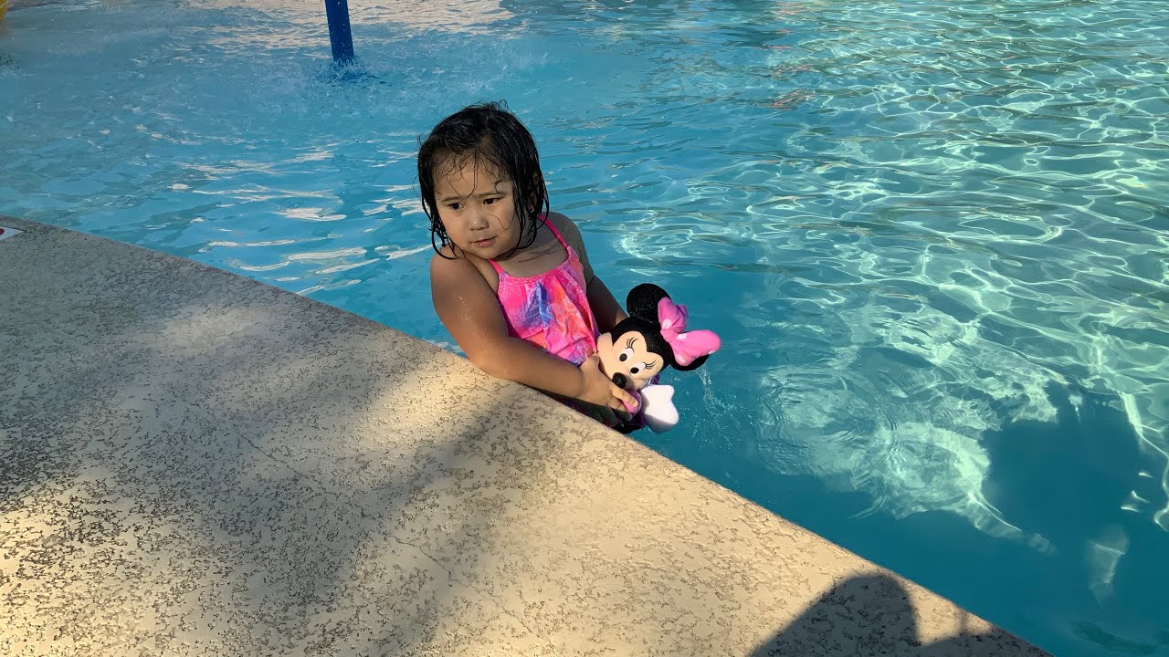 Pool day! - YouTube