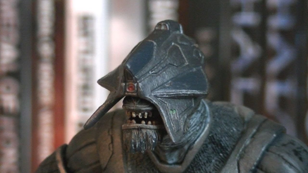 Halo 3 Series 2 Brute Stalker Review - YouTube