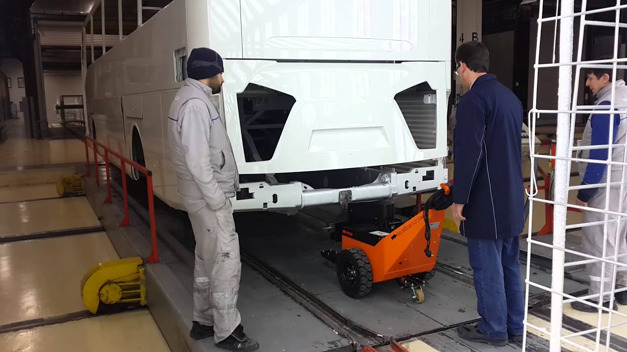 MERCEDES TRACTIVE POWER - YouTube