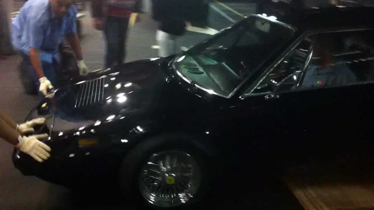 Elvis´Ferrari - YouTube