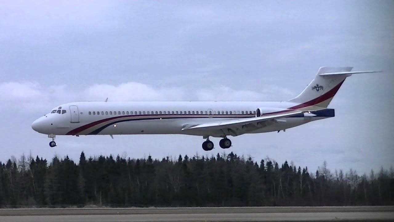 McDonnell Douglas MD-87 Landing - YouTube