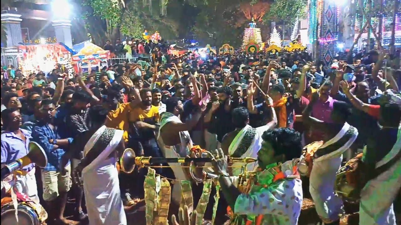 Ennile Chuduthalamai,Padhayathrayayi (Neelakasham,.)/ Arjuna Brothers ...