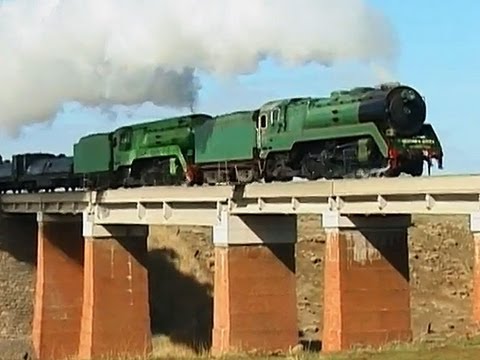 Mainline Steam Train - Double Headed 38s to Ararat - Easter 2000 - YouTube