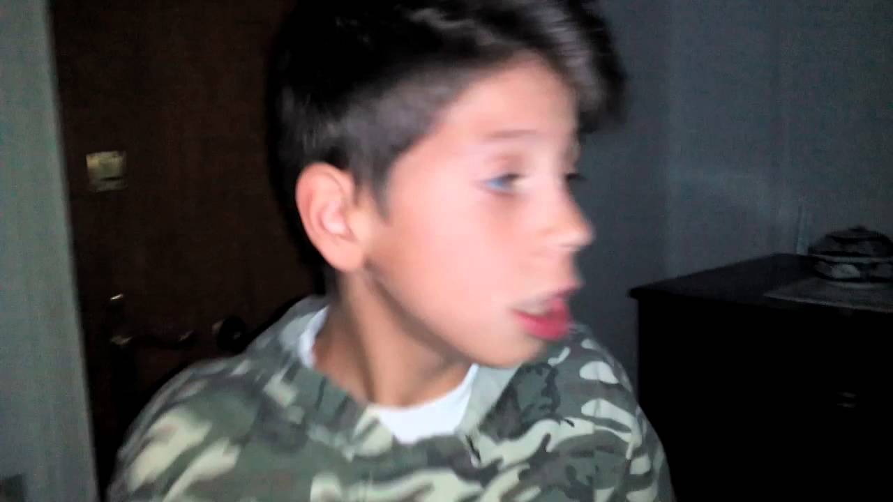 Φαντασματα στο σπιτι - YouTube