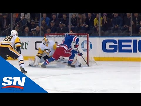 Rangers’ Brendan Lemieux Finds Kaapo Kakko With Beautiful Pass Enroute To Goal