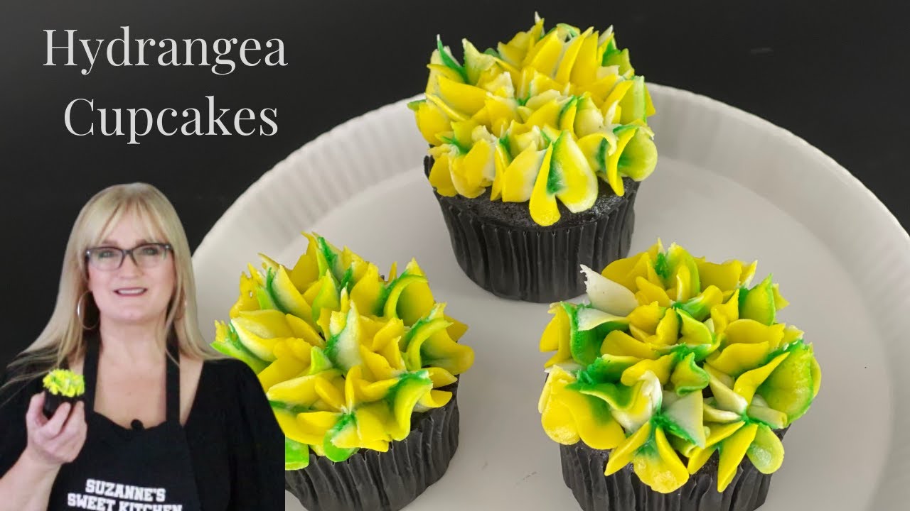 How to make Hydrangea Cupcakes l Beginner Cake Decorating Tutorial l ...