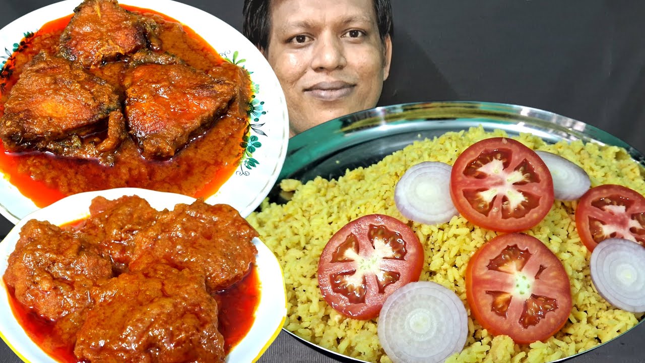 BHUNA KHICHURI KATLA MACHER KALIA AND DAL BORA KOSHA SALAD EATING, ASMR ...