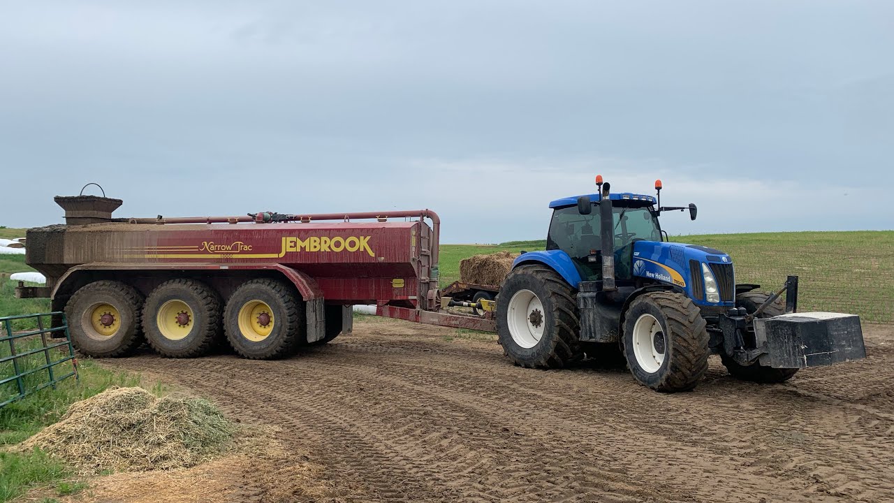 Dusty Hills hauling with Jembrook 8000 Tank - YouTube