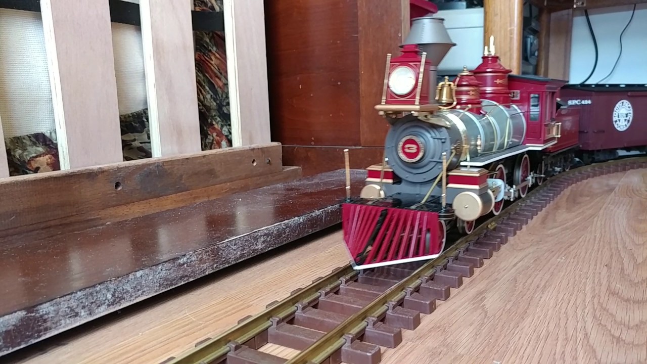 Bachmann G Scale SPC 4-4-0 and SPC Boxcar - YouTube