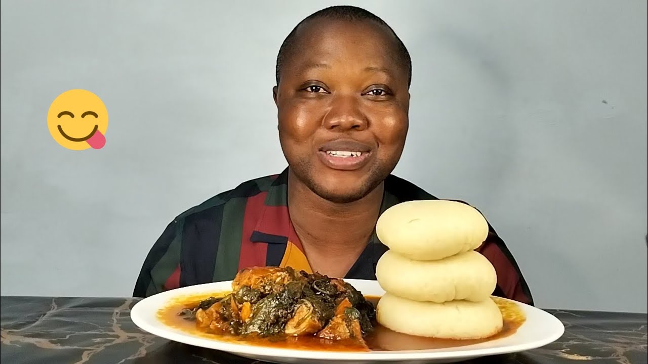 food mukbang 😋 EFO RIRO with pounded fufu/@jassiworldtv - YouTube