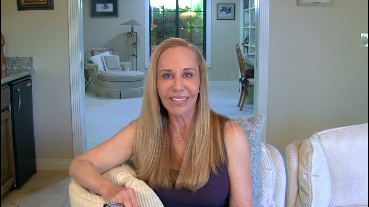 How do I handle dating in the workplace? — Susan Winter - YouTube