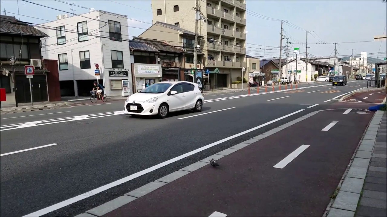 Protected bike lane in Kyoto Japan - YouTube