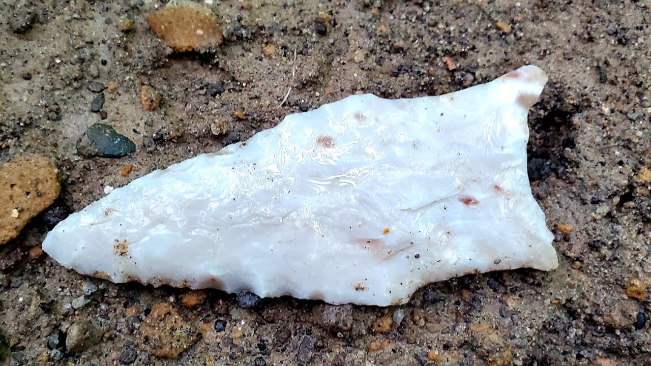 Giant Holland! Arrowhead Hunting! - YouTube