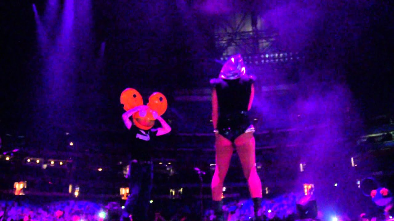 Deadmau5 - Toronto 11/5/11 SOFI Needs a Ladder (EXTREME CLOSEUP!) - YouTube