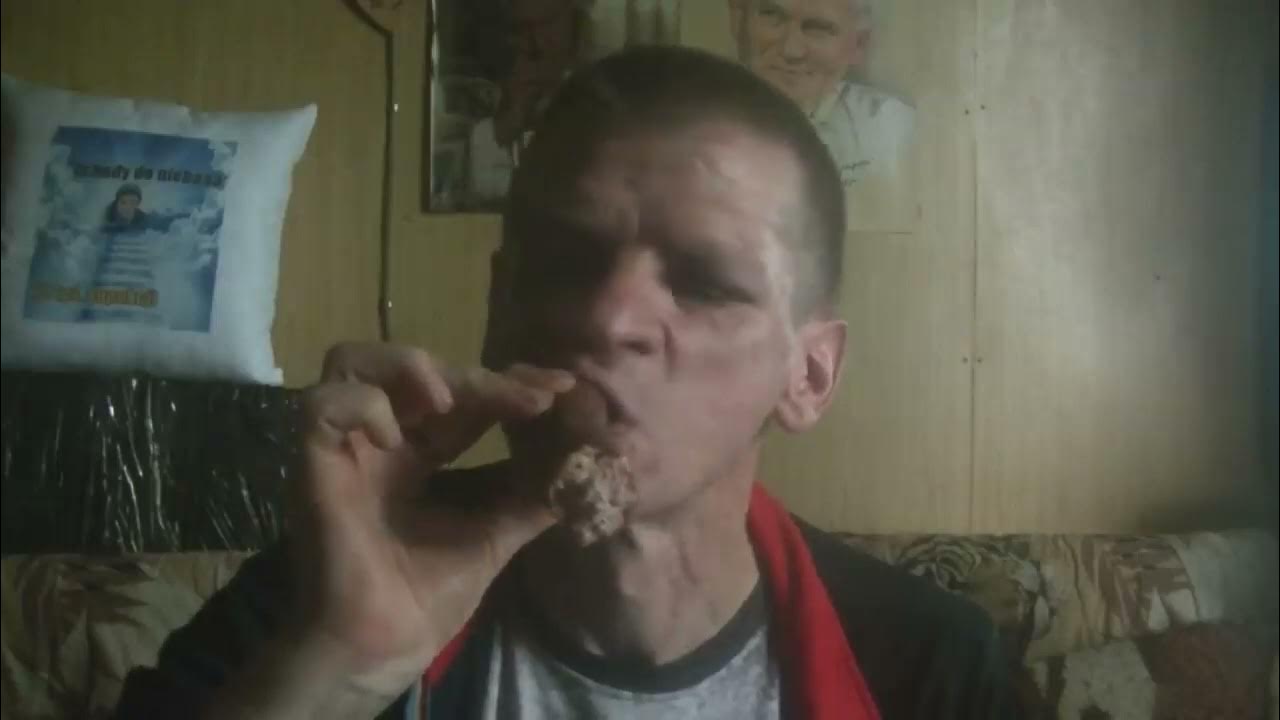 ZOBACI TEN JAK TRAKTUJE MNIE #kononowicz #major #suchodolski #us17 #szkolna17 #knur - YouTube