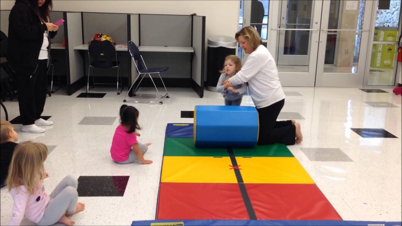 hannah 1st tumbling class - YouTube