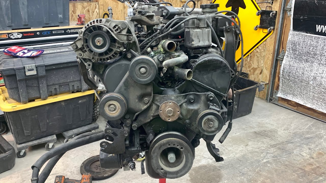 How to remove a Gen 1 Montero Engine - YouTube
