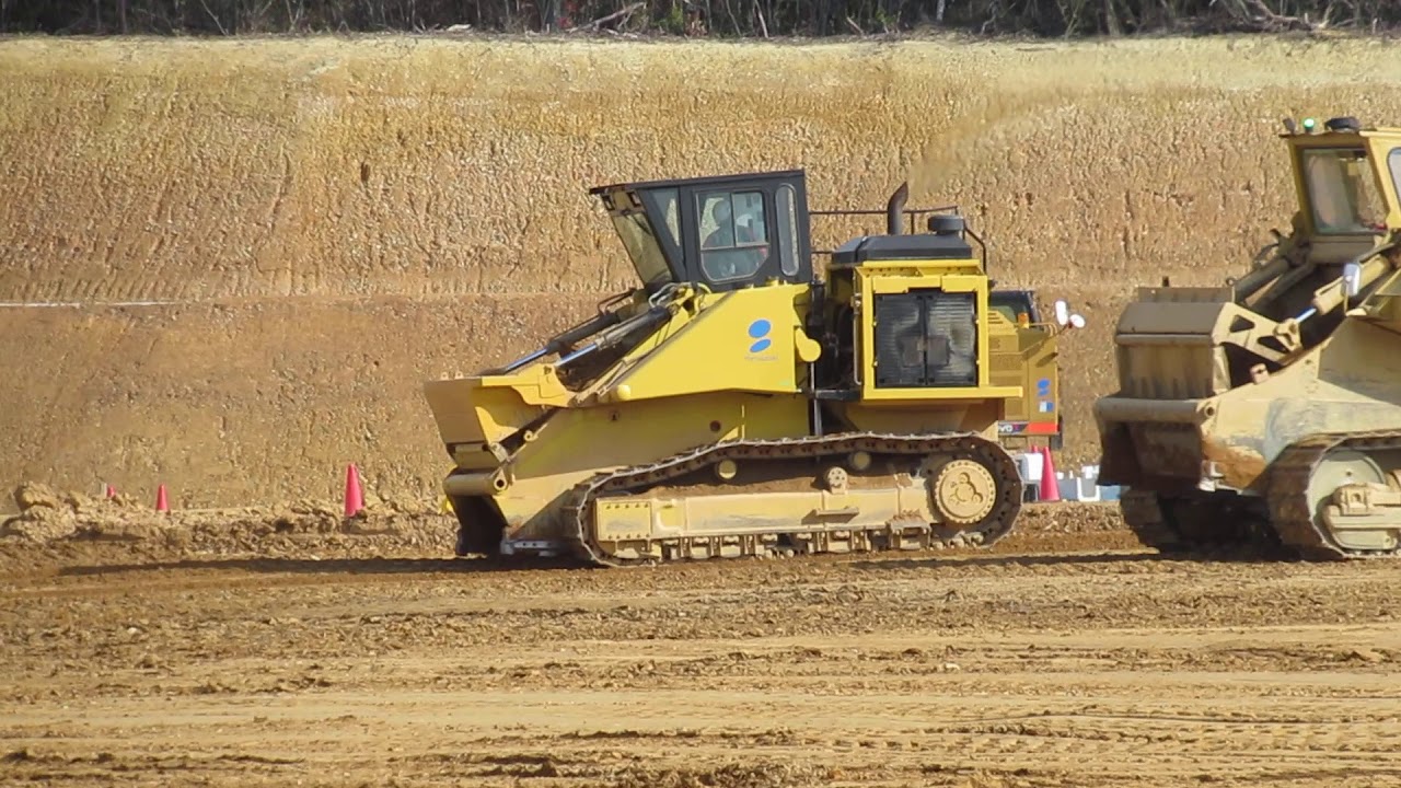 Scrapedozer SRY-E(1号機)その3 スクレープドーザ - YouTube