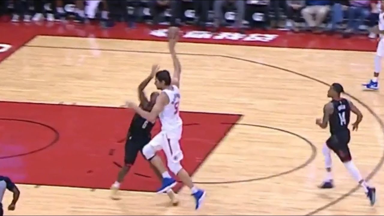 STOP Doing it Bobi! Boban Marjanovic Goes FANCY With No-Look PASS - YouTube