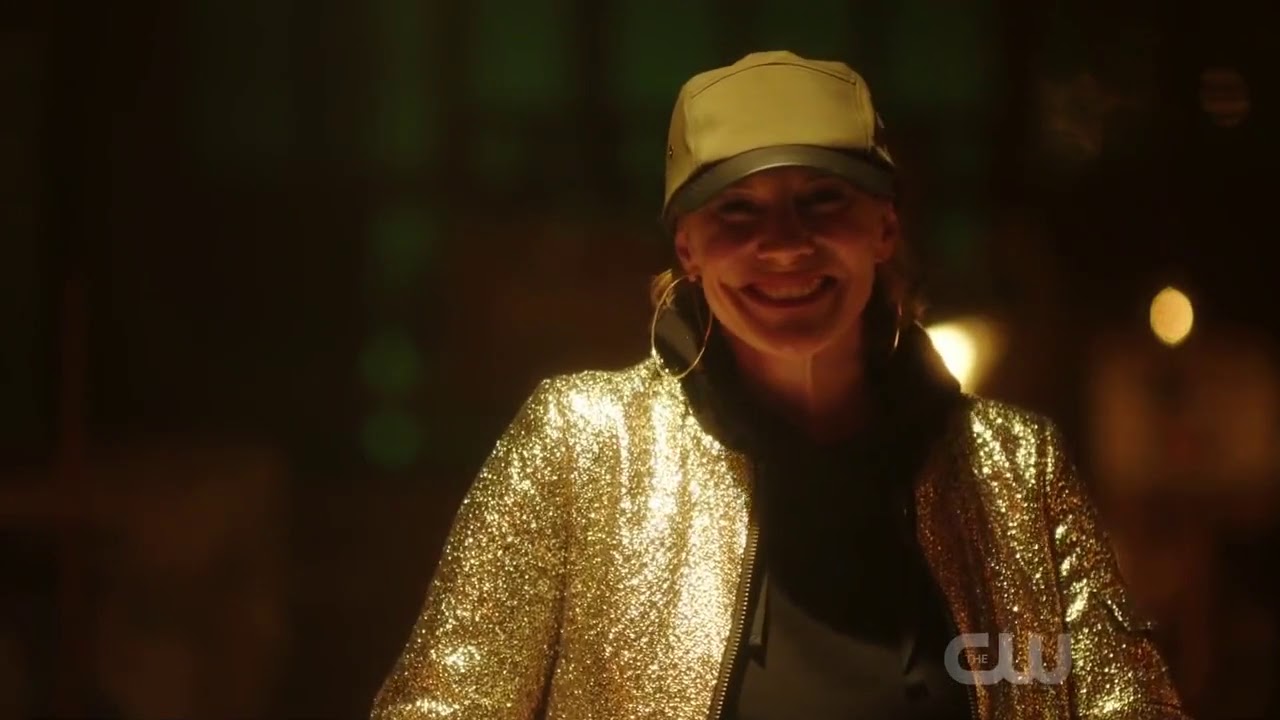 The Flash 4x21 | Amunet Black vs The Flash - YouTube