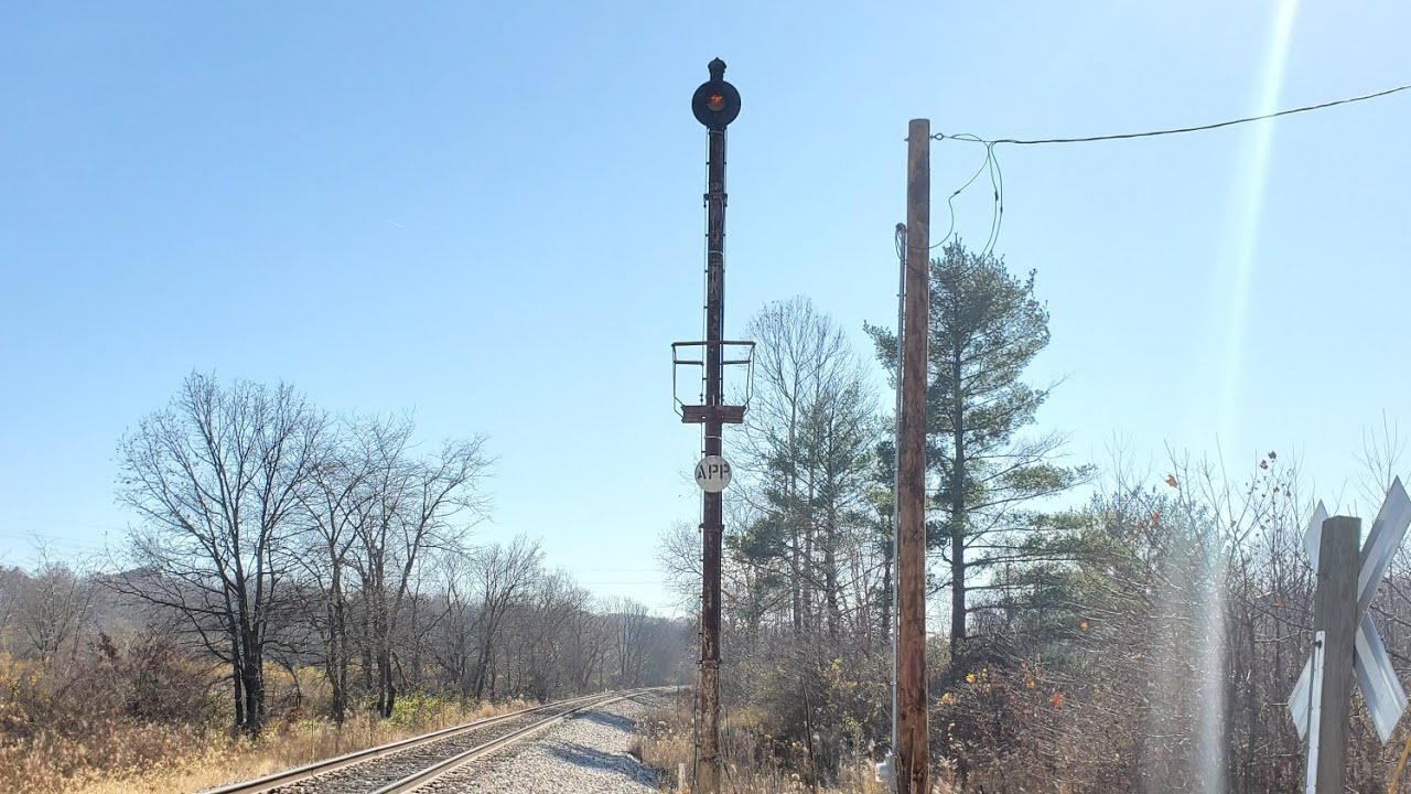 Fixed Approach Signal, Hillsdale, IN - YouTube