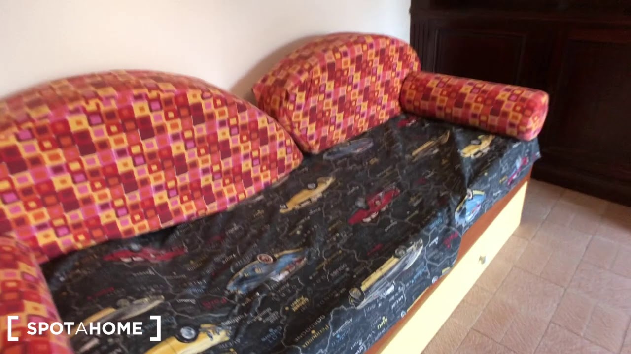 Rooms for women for rent in comfortable apartment with 2 bedrooms and a ...