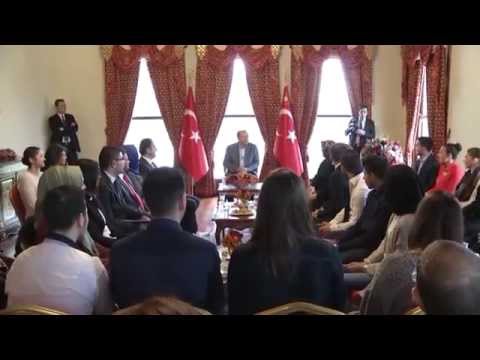 Cumhurbaşkanı Erdoğan, İsviçre'de Yaşayan Türk Gençlerden Oluşan Heyeti Kabul Etti