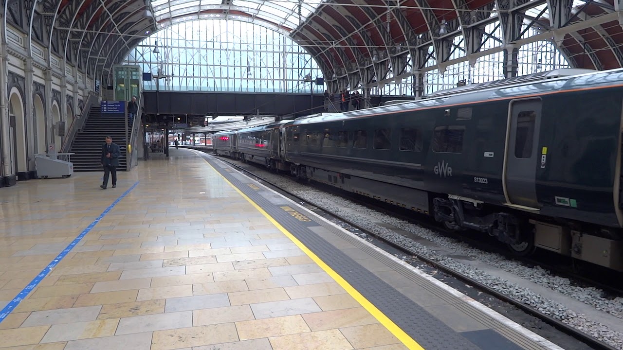 Brand new Hitachi Class 800 arriving at London Paddington station - YouTube