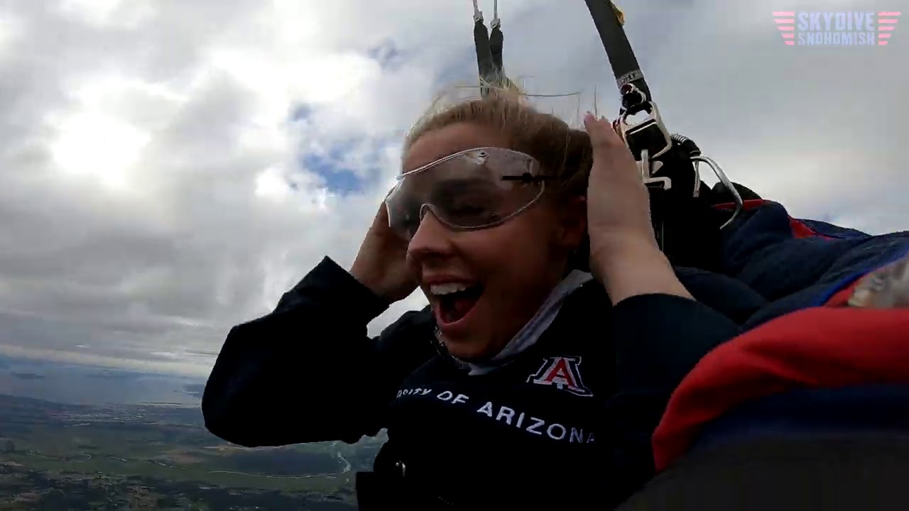 Kayla Bacon's Tandem skydive! - YouTube