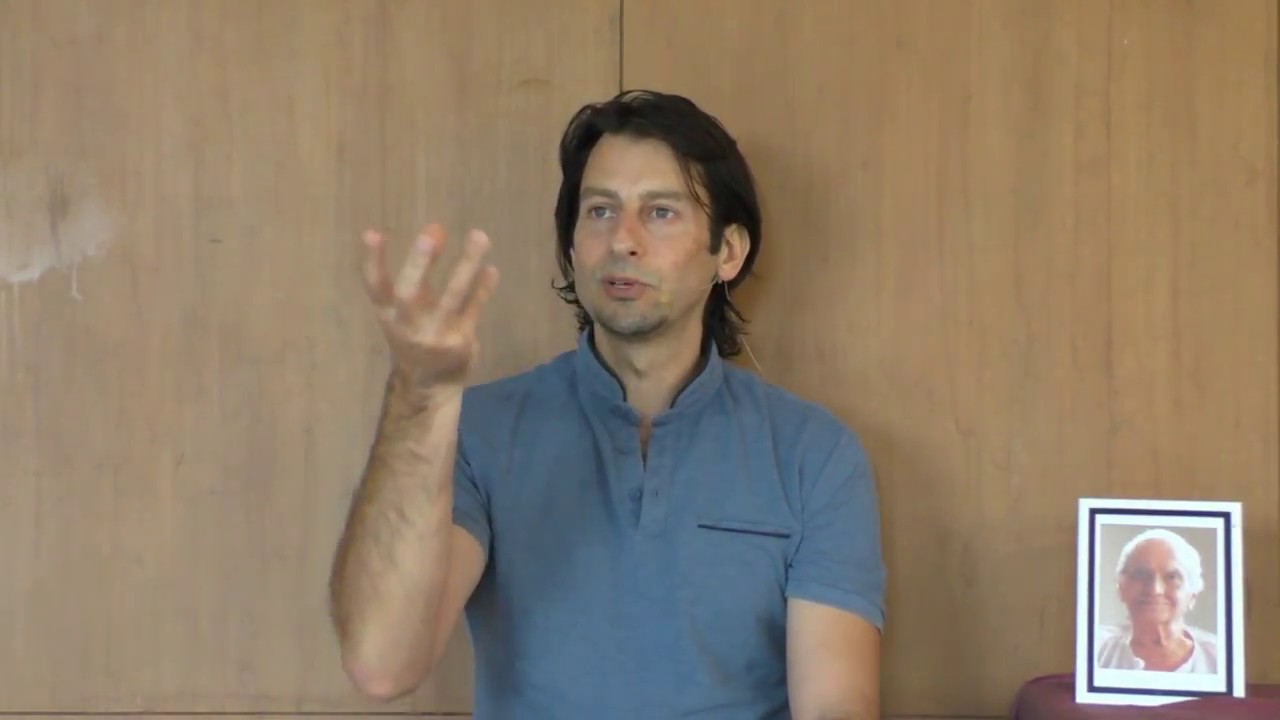 Roger Castillo - Satsang - "I simply cannot be the Doer!" - YouTube