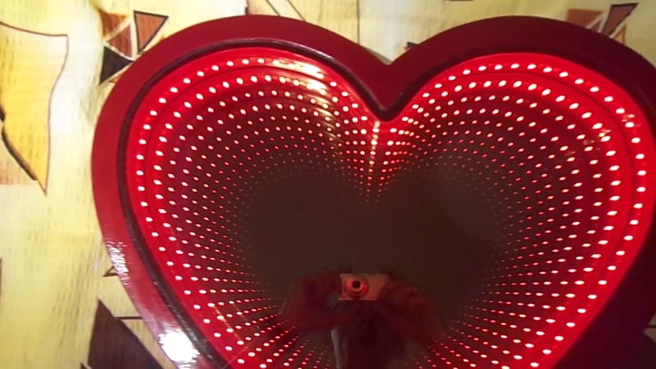 Heart infinity mirror - YouTube