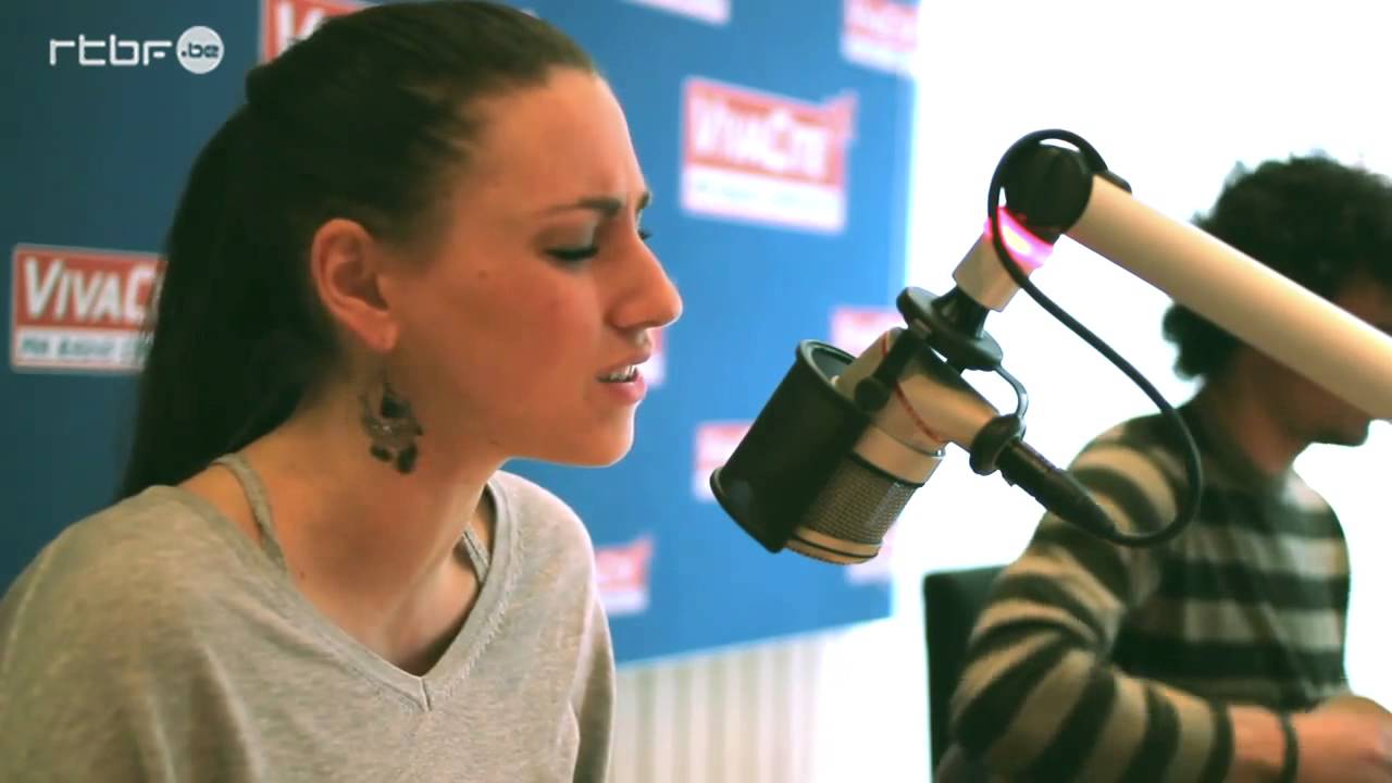 Manon Hardy & Thomas Vereecke - Broken Strings - YouTube