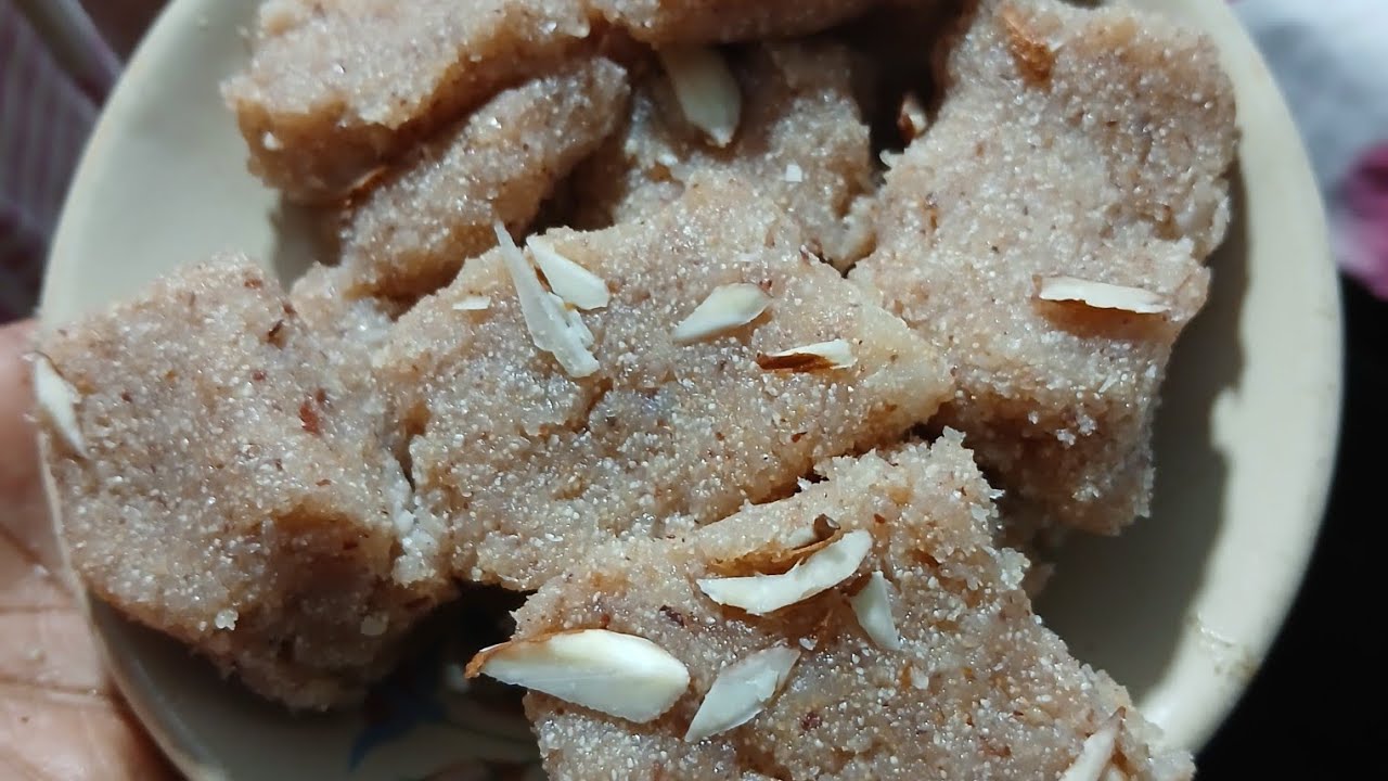 Sooji aur momfali ka barfi recipe - YouTube