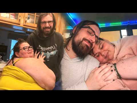 QUIRKY LOVE ROSIE AND DISCORD BOYFRIEND ARE HAPPIER THAN EVER!