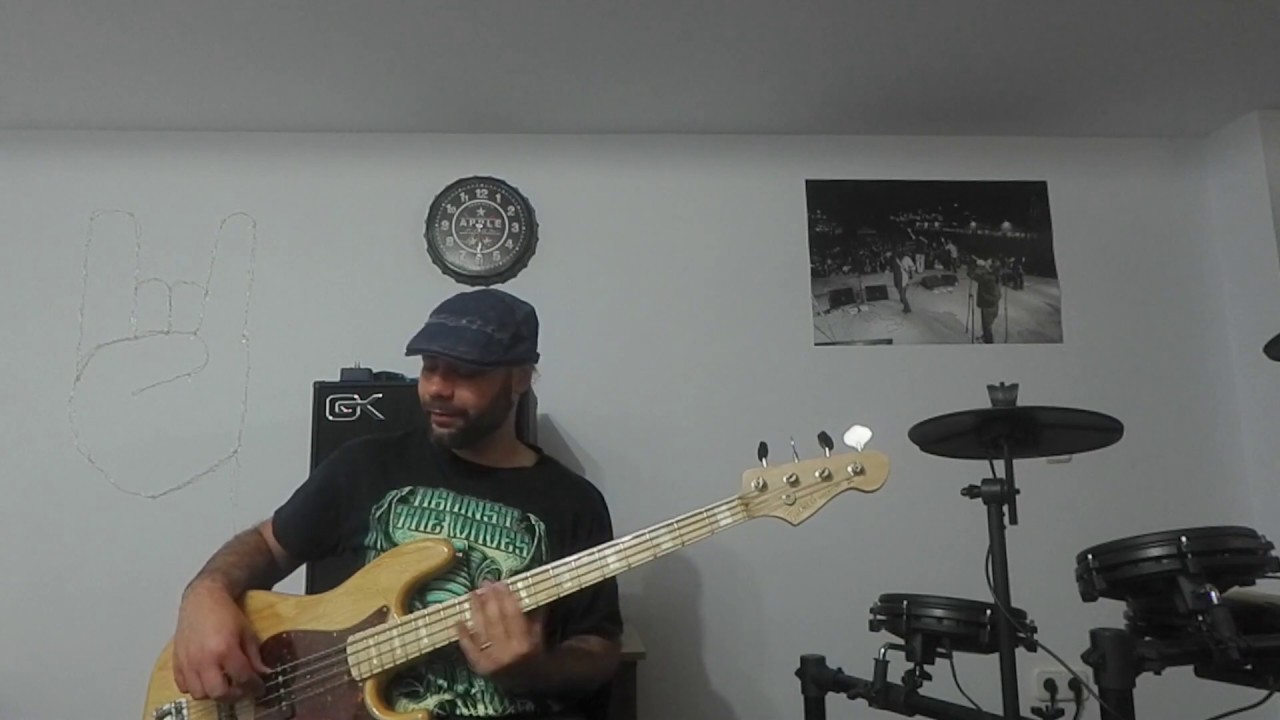 Sir Duke (Stevie Wonder) - Bass Cover - YouTube