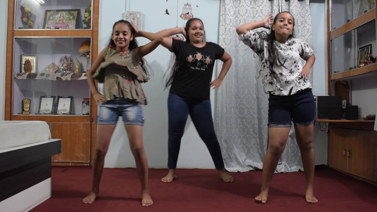THE ROYAL DANCERS - YouTube