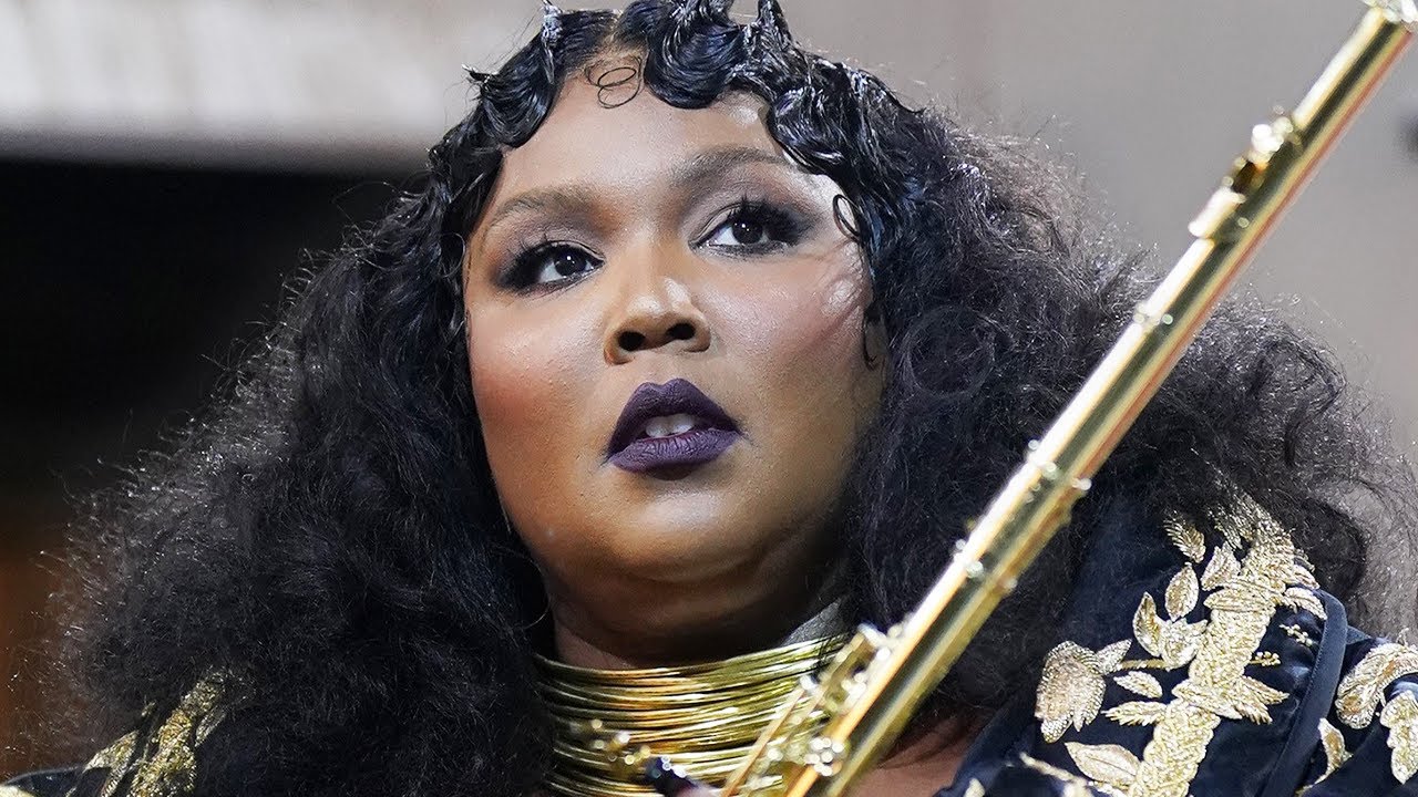 Lizzo Apologizes & Re-releases New Song After Backlash Over Ableist ...