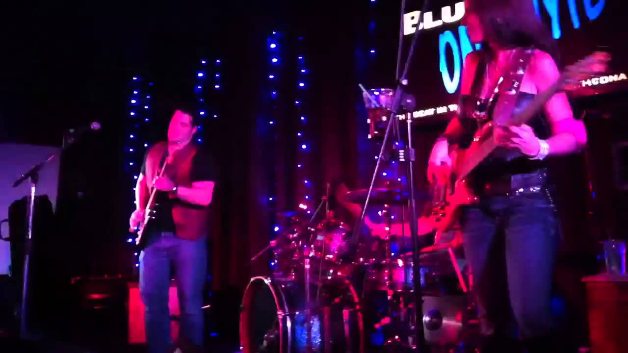 Great 3 piece band! Anni Piper Band. - YouTube
