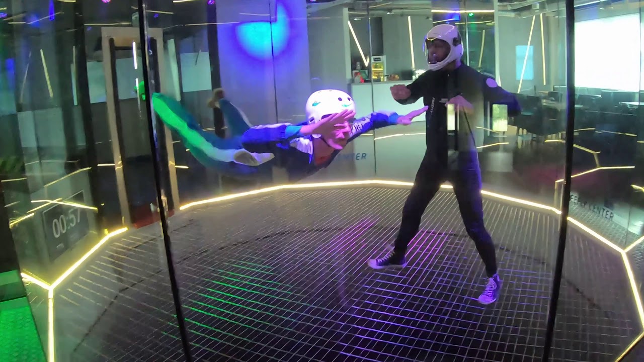 Tunel aerodynamiczny | Indoor Skydiving Wind Tunnel [4K 60FPS | ULTRA ...