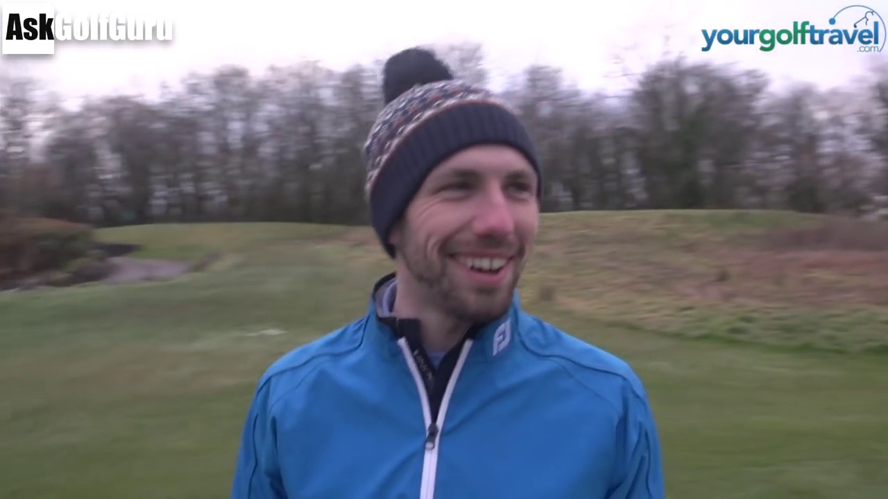 The Longest Golf Putt in The World - YouTube