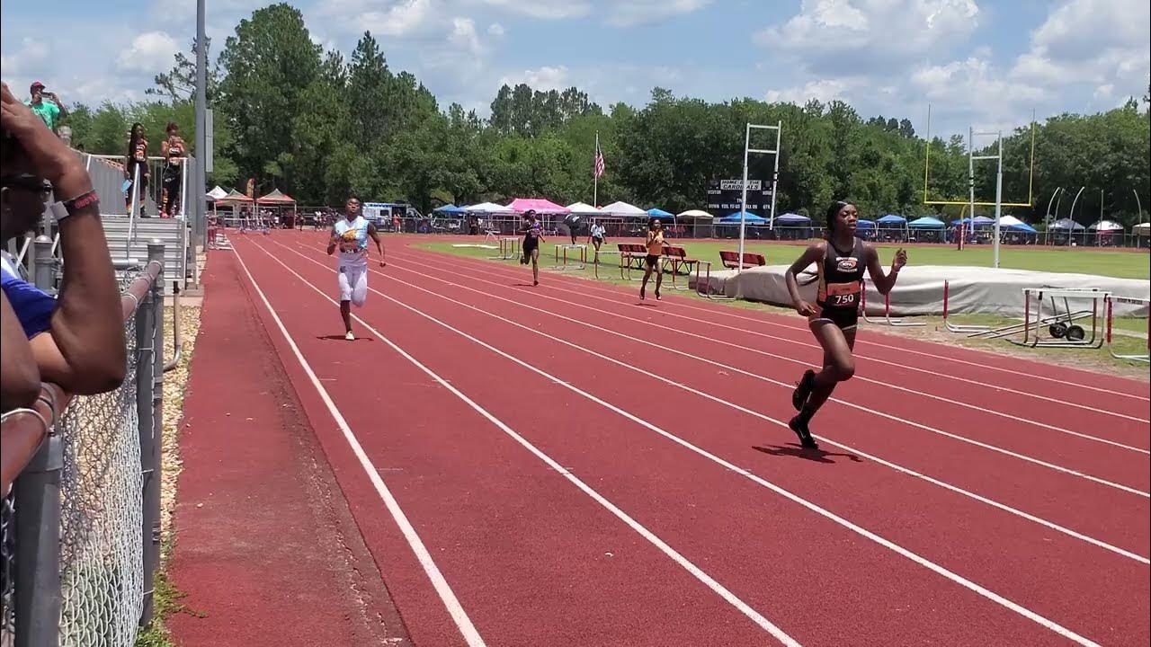 North Florida RoadRunners Girls 400m (13-14 Year Old) - YouTube