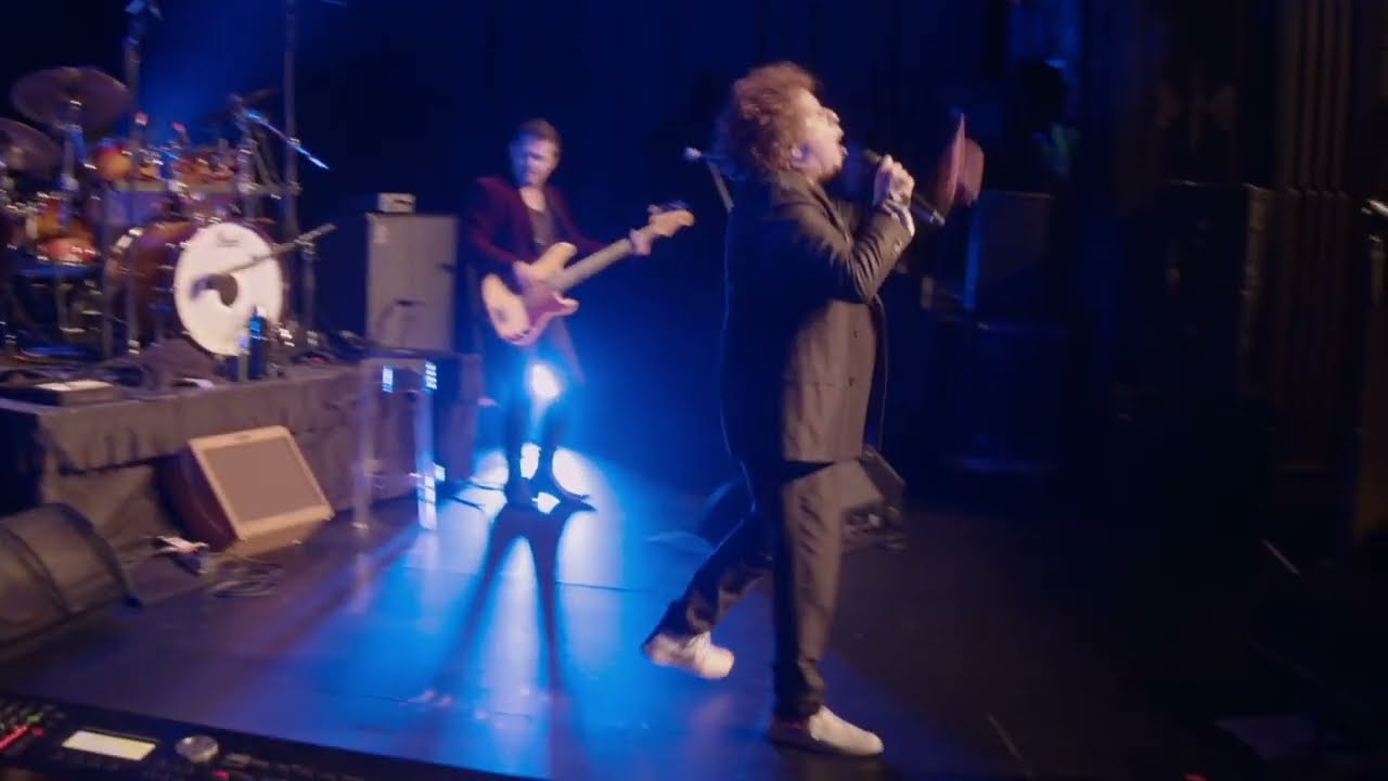 'MORE THAN I CAN SAY' Leo Sayer - Live in Concert - YouTube